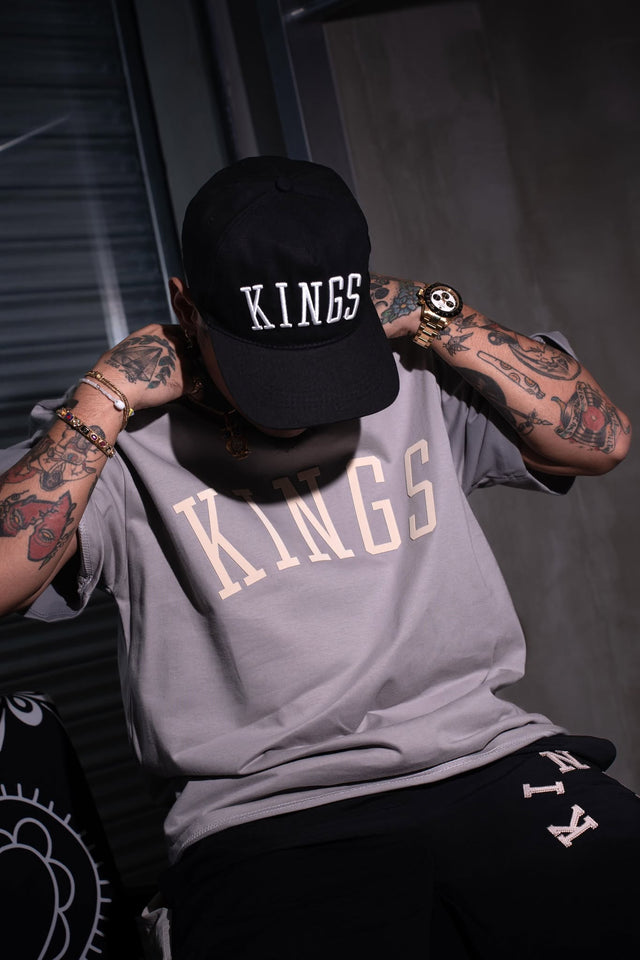 UNI GRANDMA – KINGS FOREVER